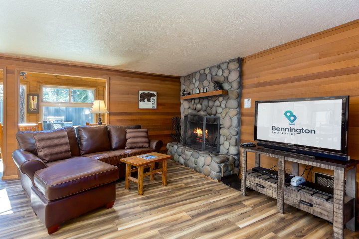 Lark12-gorgeous Home, Ping Pong, Pool Table, Hot - Sunriver, OR
