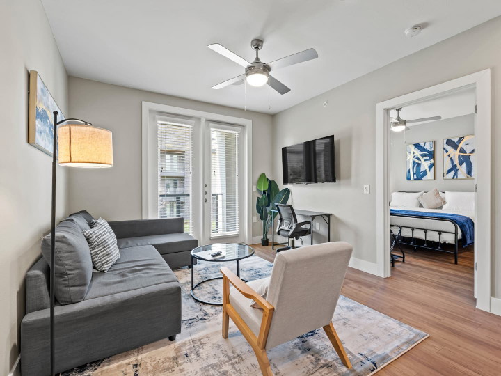 Comfy King Bed | Pool + Gym + Parking + Stockyards - Fort Worth, TX
