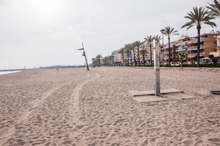 Primera Línea En La Playa De Segur De Calafell - Cunit