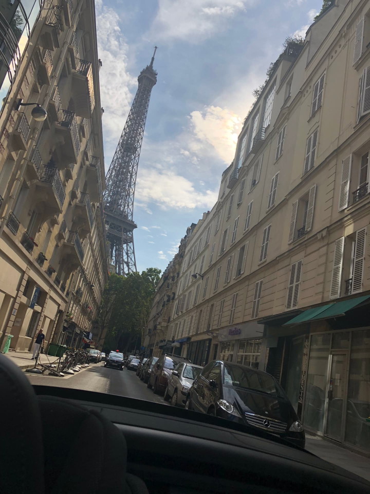 Appartement Au Pied De La Tour Eiffel - Paris