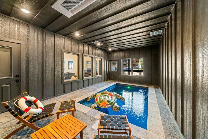 Luxe-pool-pets-1 Mi To Pkwy-hot Tub-games - Pigeon Forge, TN