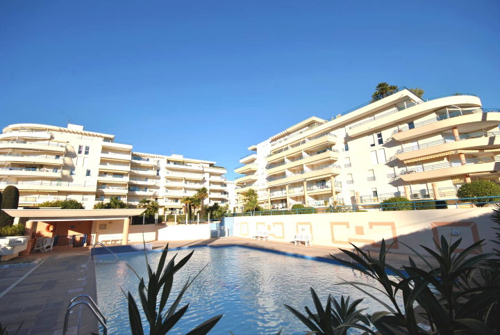 Fréjus: Bulle De Confort à 7 Mn à Pied De La Plage - Les Issambres