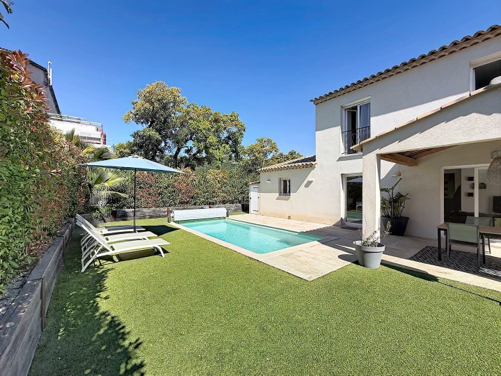Beautiful Air-conditioned Villa With Heated Pool - French Riviera