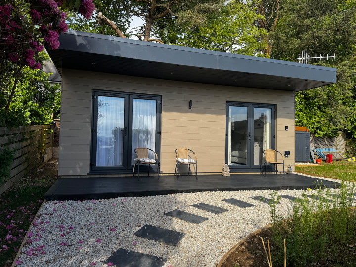 Pickle Lodge - Isle of Man