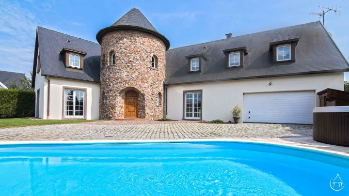 Le Luxe En Centre Alsace
Proche Europa Park
Le Domaine Du Castel
Piscine & Spa - Benfeld