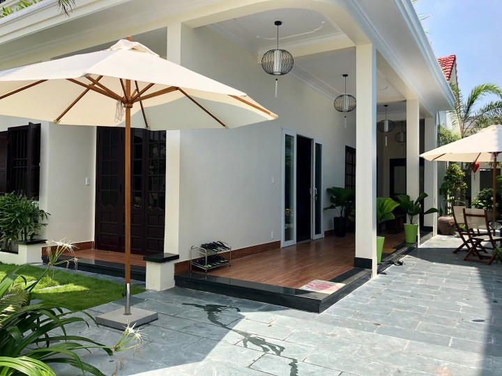 Lovely 3brs Seaside Villa With Litle Garden - 越南