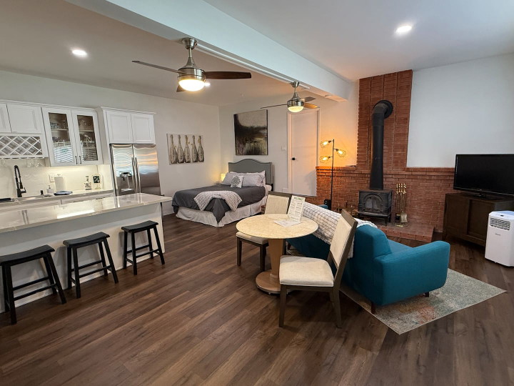 Hidden Gem Studio!- Ideal Location, Private Entry - Vista, CA