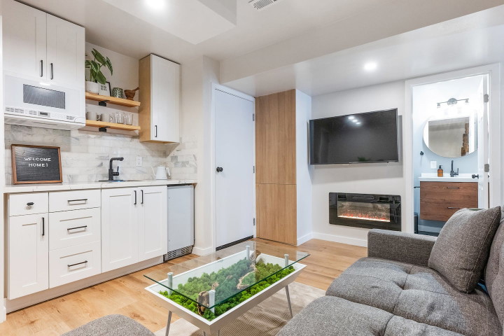 Newly Built! - Near Sf W/ Secret Bookshelf Door! - Daly City, CA