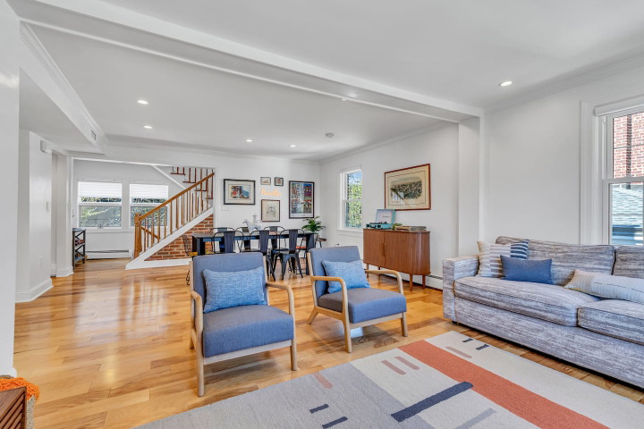 Princeton 2br/2ba | Free Parking | Prime Location - Princeton, NJ