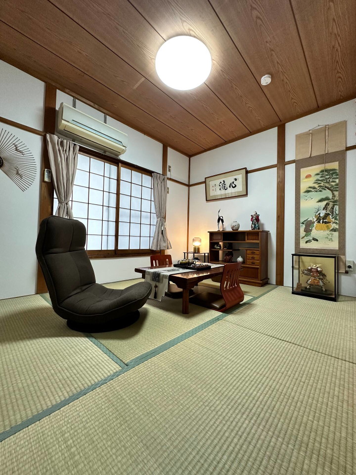 A Japanese-style House That Looks Like Something Out Of A Japanese Anime | A 5-minute Walk From Tenkaya Station | Direct Access To Namba - Osaka