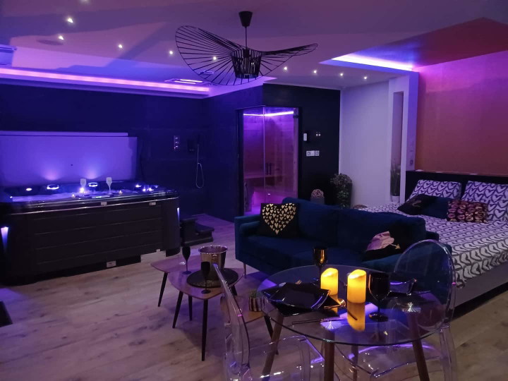 Location D'un Joli Cottage Avec Jacuzzi, Sauna, - Seclin