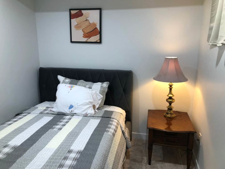 Home In A Home (Private Entrance) - Winnipeg