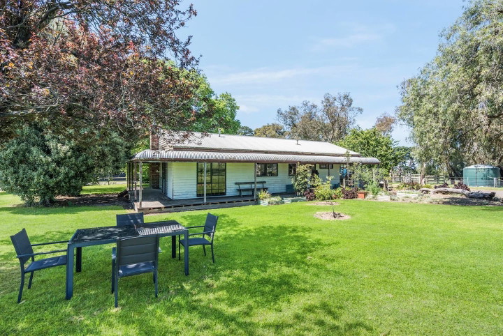 Country Cottage By The Vines - Portarlington