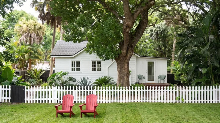 Pet-friendly Cottage, Large Yard, 4 Miles To Beach - Fort Lauderdale
