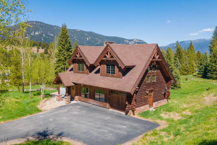 Big Sky Log Cabin W/ Hot Tub, 10 Min To Ski Resort - Big Sky, MT