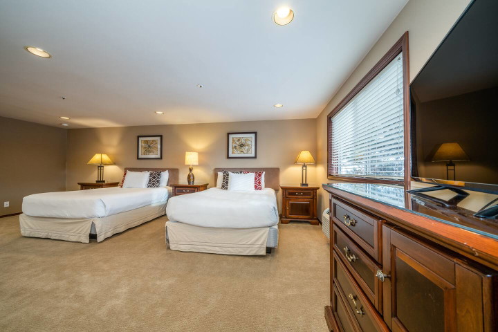 Grandview 306a - Third Floor Condo - Chelan, WA