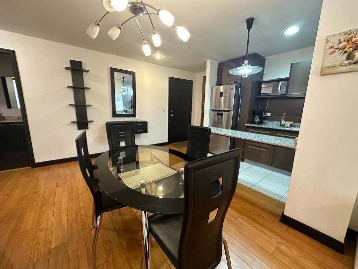 Luxury 2br Cornerview | Balcon  La Caroline - Quito