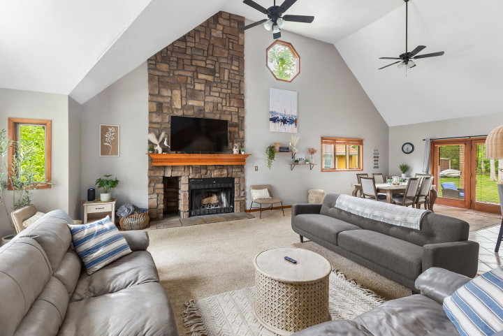 Spacious Lake House For Groups-seminole Island Gem - Indian Lake, OH