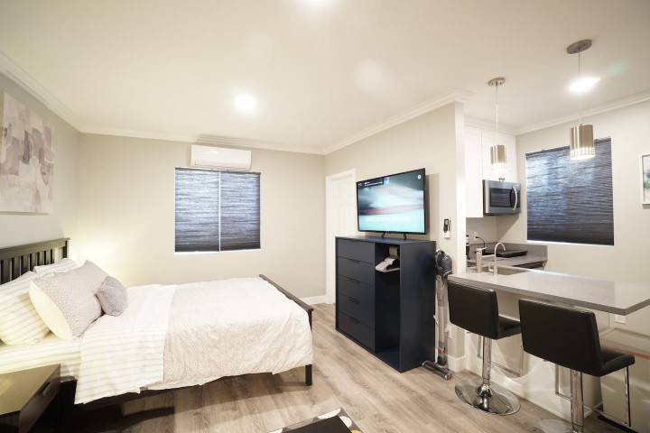Modern Comfy New Studio, Metro, Market, Convenient - Pasadena, CA