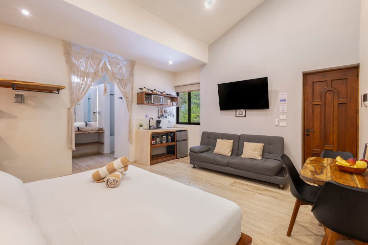 Fully-equipped, Pool, Street Parking & Fast Wifi - Tulum