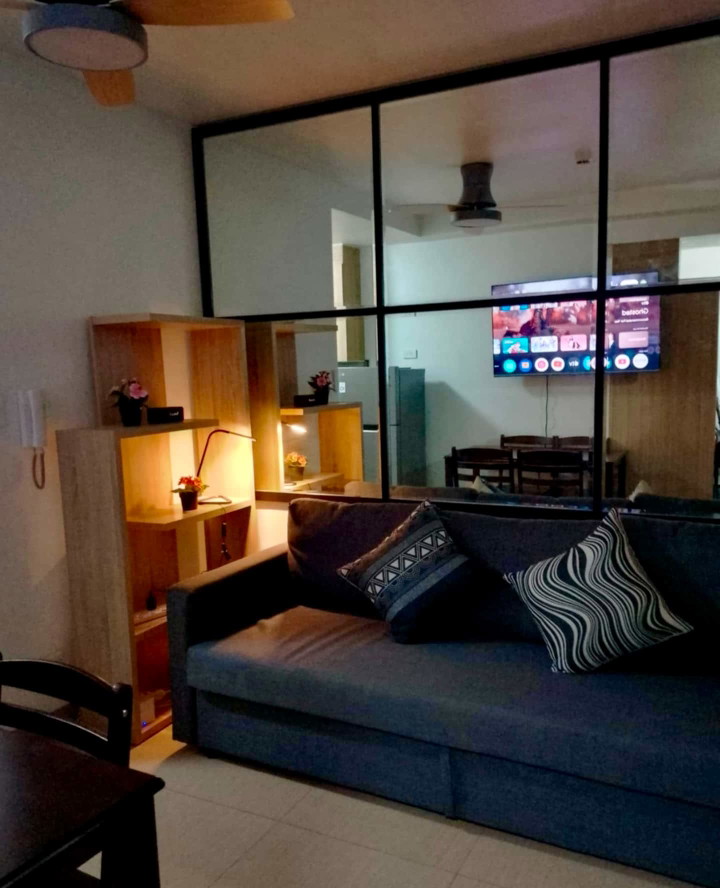 Minimalist 2br Condotel @Moa T1 - Pasay