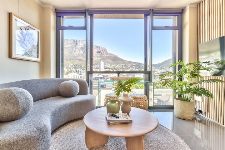 Urban Pulse - Studio With Mountain Views - Camps Bay