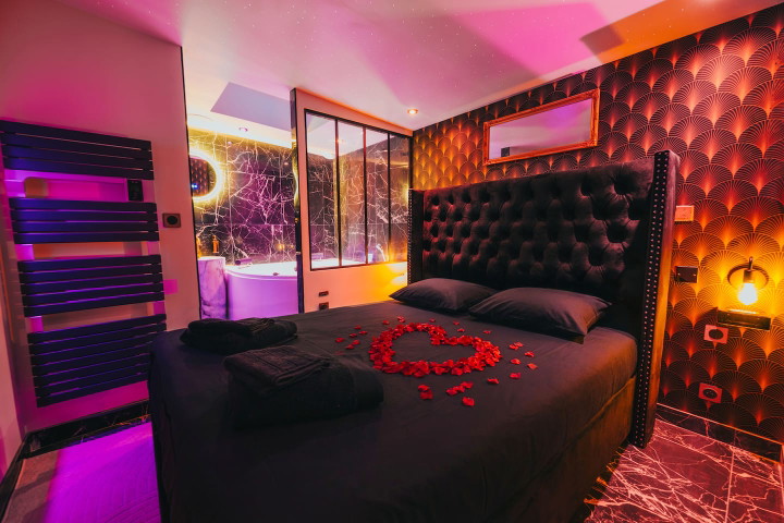 Love Room De Luxe : Balnéothérapie Et Sauna - Bernay
