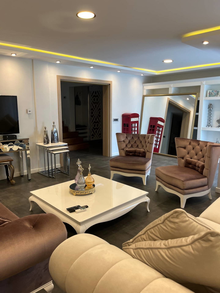 ŞEhir Içi Tamamen öZel Havuzlu Geniş Bahçeli Villa - Denizli