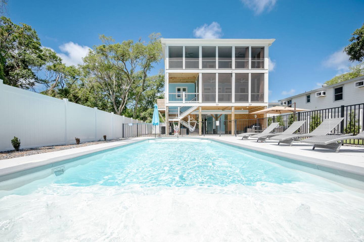 Blue Horizon: Elegant 2023 Construction In The - Bald Head Island, NC