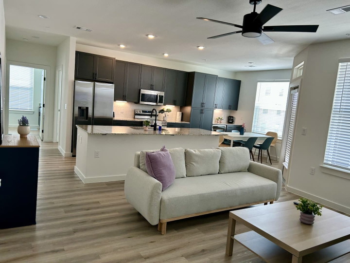 1-br Secure In Katy Pool/gym King E - Katy, TX