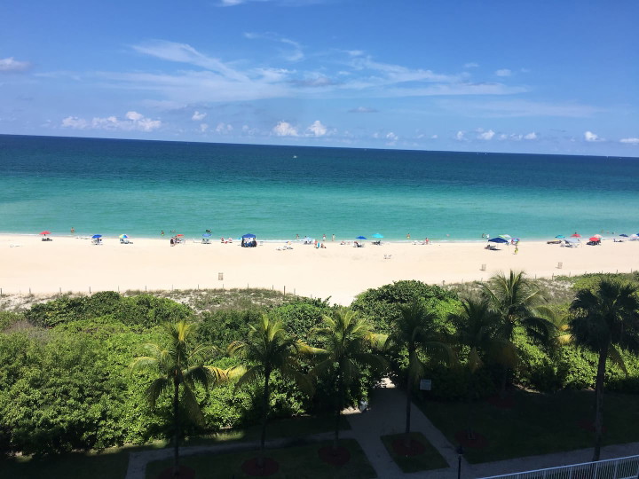 Bright & Breezy Oceanfront Getaway - 2br/2ba - Miami Beach, FL
