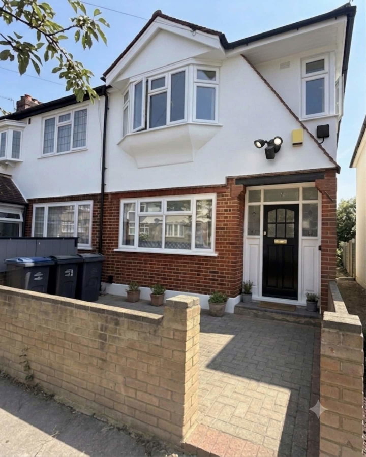 Spacious 4br
Home |Easy London Access+free Parking - Beckenham