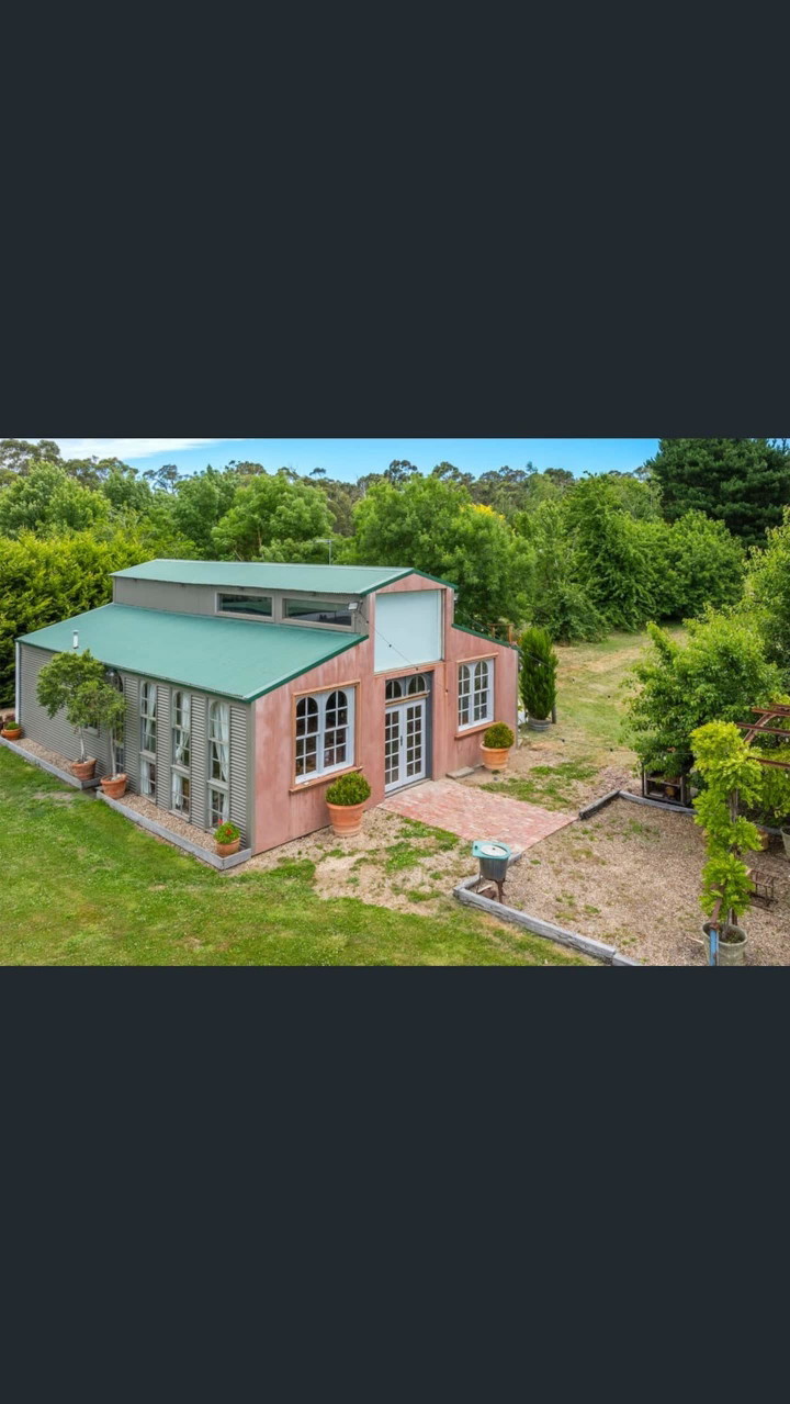 Romantic Barn Stay With Spa & Mt Macedon Views - Macedon