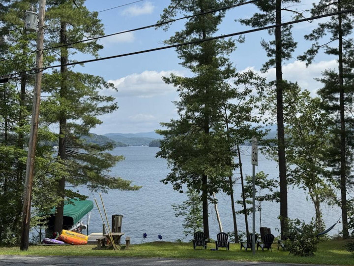 Lakefront Saltbox 4br With Private Waterfront - Castleton, VT