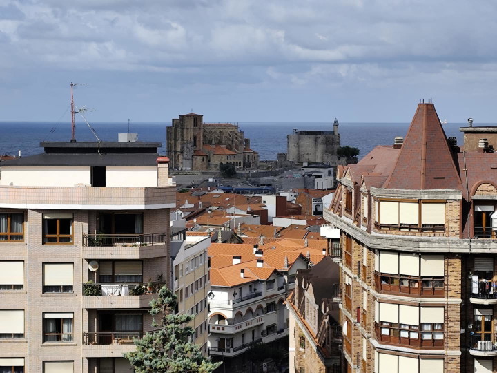 Apartamento Amplio En Castro Urdiales Centro - Castro-Urdiales
