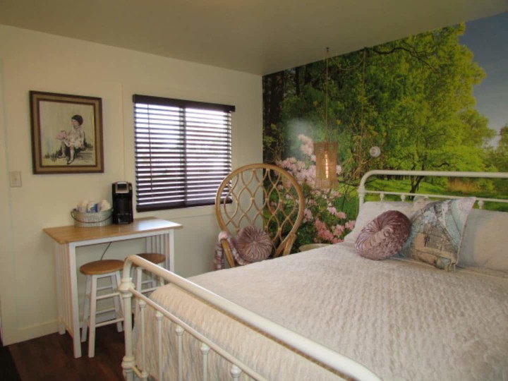 Superior Bay Boutique Motel Unit #4 - Duluth, MN