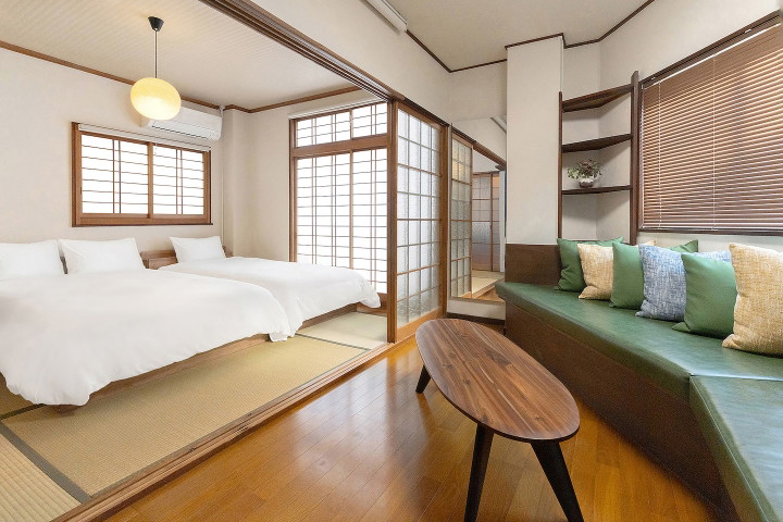 Opened In February 2025! 4-minute Walk From Chuo Station! Retro Japanese Modern Private Inn - Relax On The Rooftop Balcony - Kagoshima