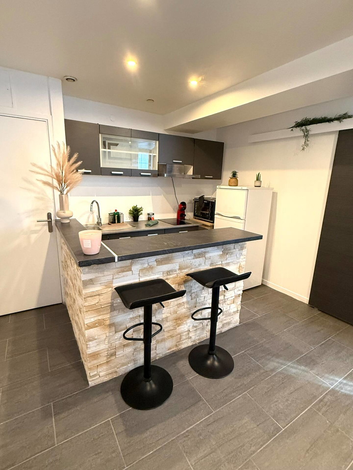 Charming, Comfortable One-bedroom Apartment (F2) 5 Minutes From The Train Station - Yerres
