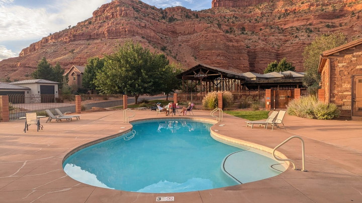Coral Cliff View - Amazing Views And Pool - Kanab, UT