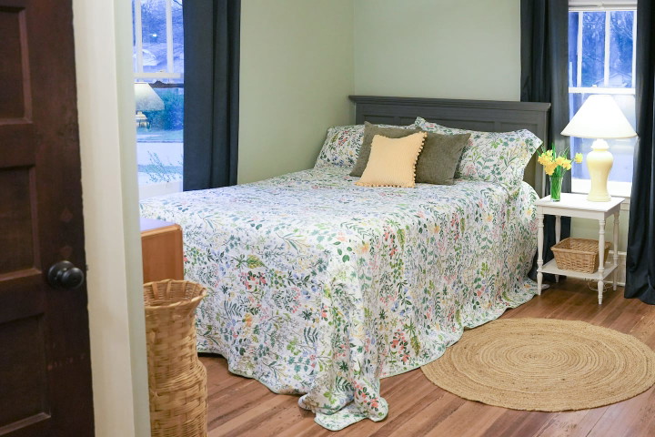 Judes Cozy & Convenient Downtown Studio Apt. - High Point, NC