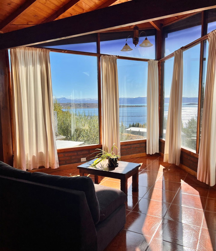 Beautiful And Spacious House With A View Of Lake Argentino - El Calafate