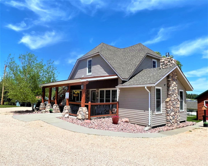 #7 Grand Historic Lodge At Ponderosa Place - Wind Cave National Park
