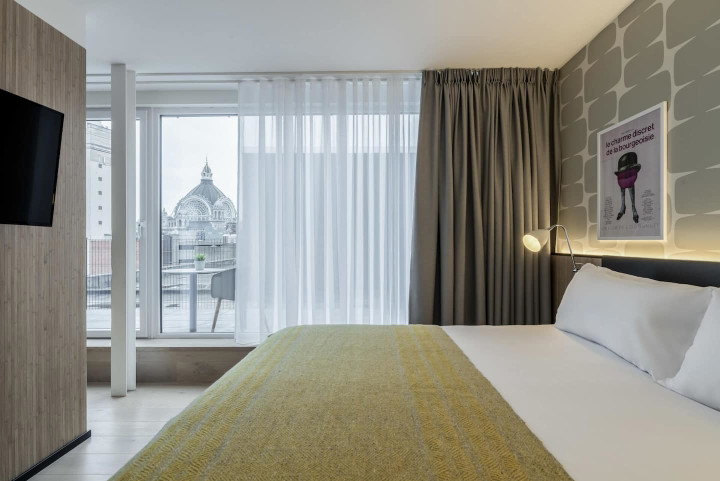 Spacious 1br Penthouse | Large Terrace Access - Antwerpen