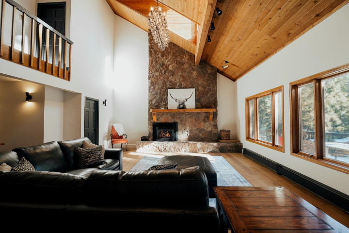 Relax In Style At A Luxury Flagstaff Lodge - Flagstaff, AZ