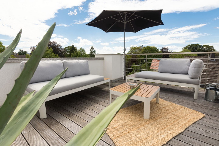 * Schickes Altbau-appartement Mit Dachterrasse * - Bonn