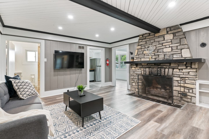Theatre & Games At Crystal Beach Cottage - Crystal Beach