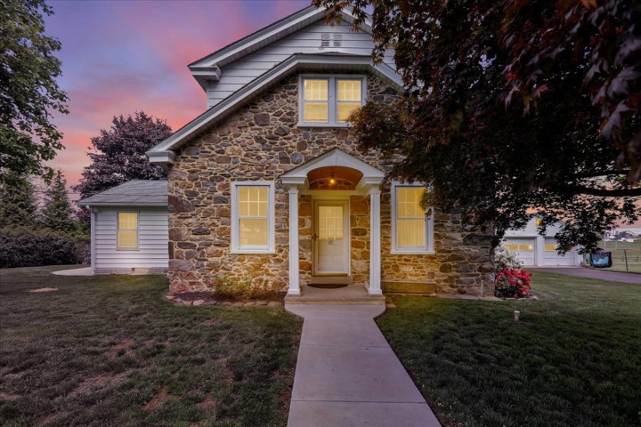 Classic Country Retreat | Spacious Home On 1 Acre - Honey Brook, PA