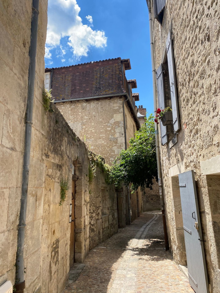 T2 Perfectly Located At The Foot Of The Cathedral - Périgueux