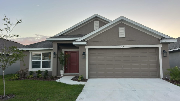 Charlies Choice: Your Perfect Home Base - Lake Wales, FL