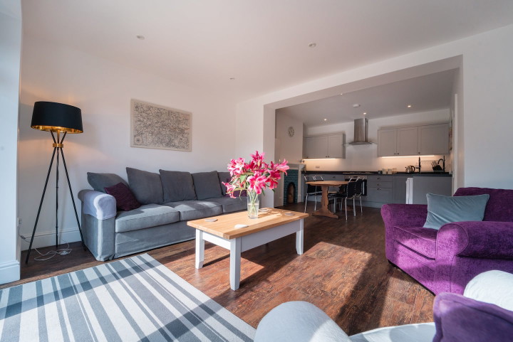 Stunning 2 Bedroom Home 15 Minutes Walk To Beach - 伯恩茅斯